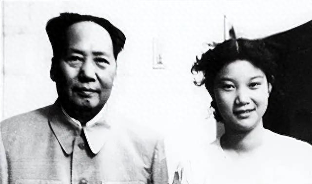 He remarried and gave birth to 4 children. He died in 2022. Liu Siqi ...