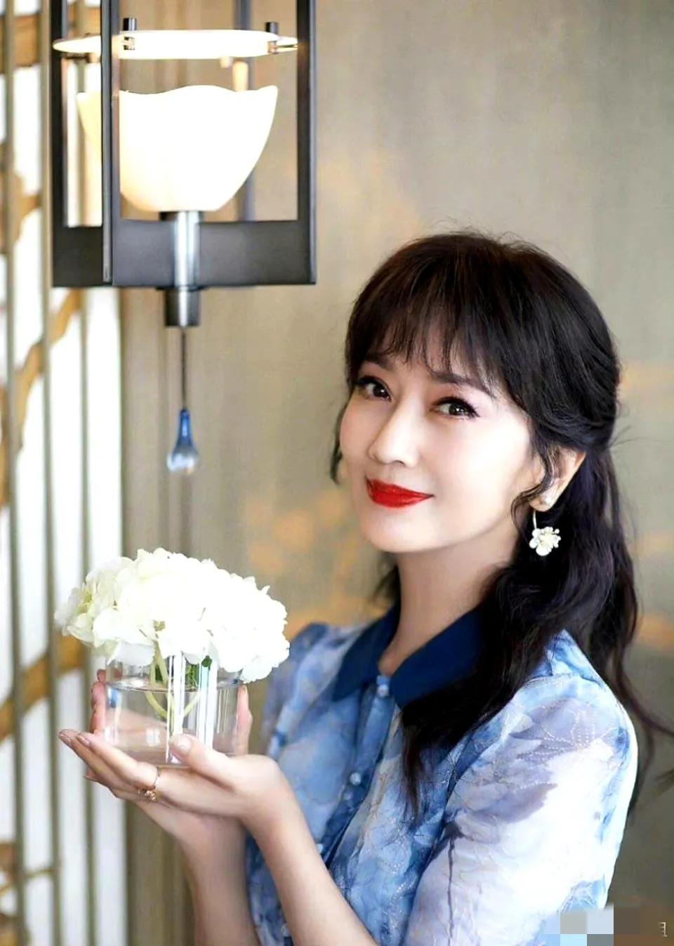 The Goddess of Immortality has to look at Zhao Yazhi, the 70-year-old ...