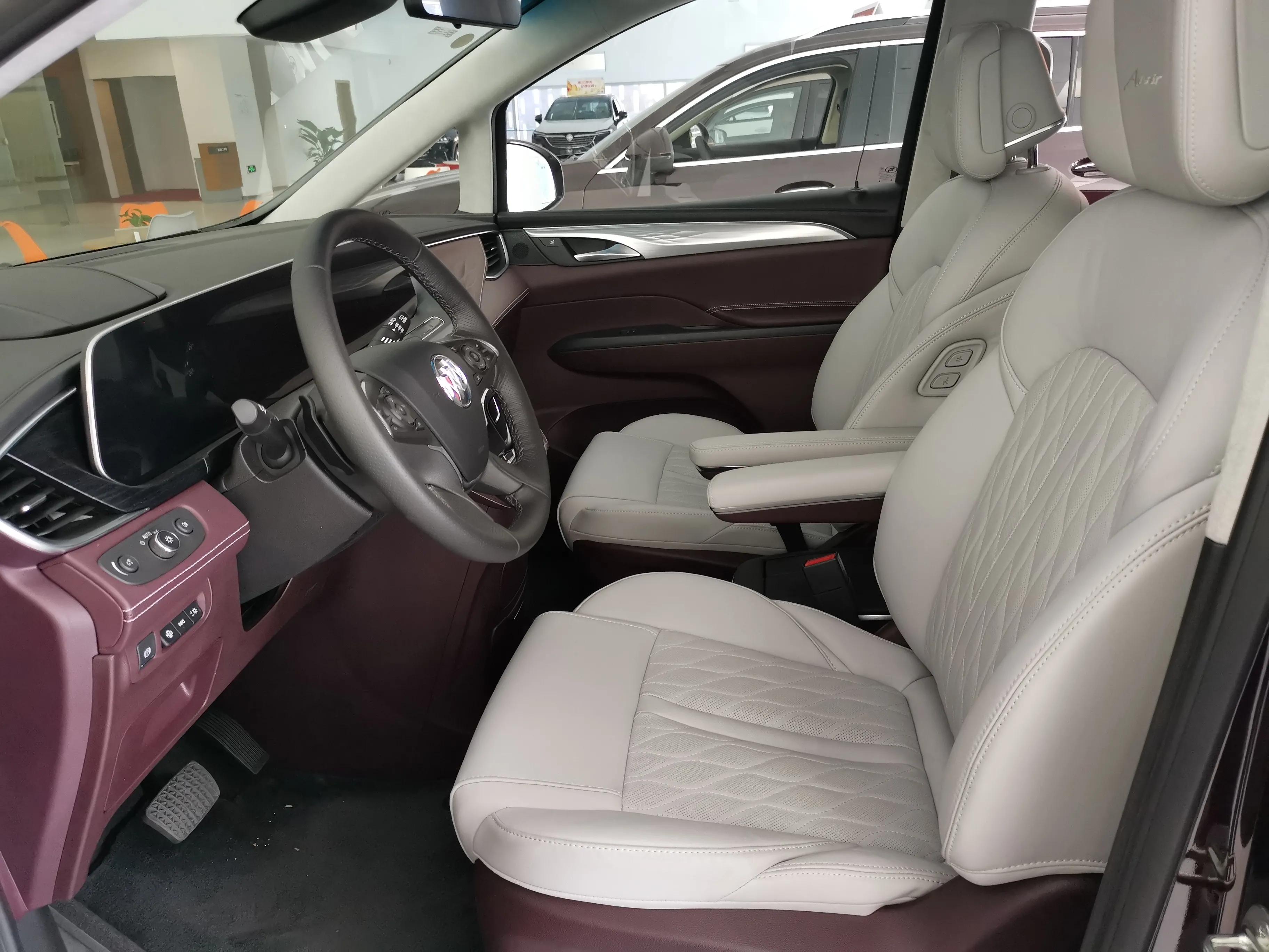 MPV with real face - iNEWS