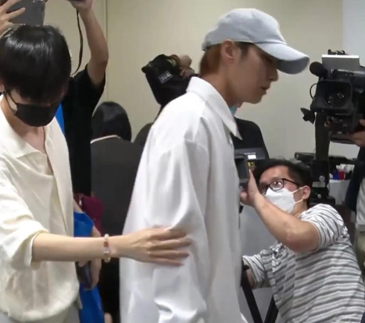 Aaron Yan appeared at Yao Le Press Conference to apologize, experts ...