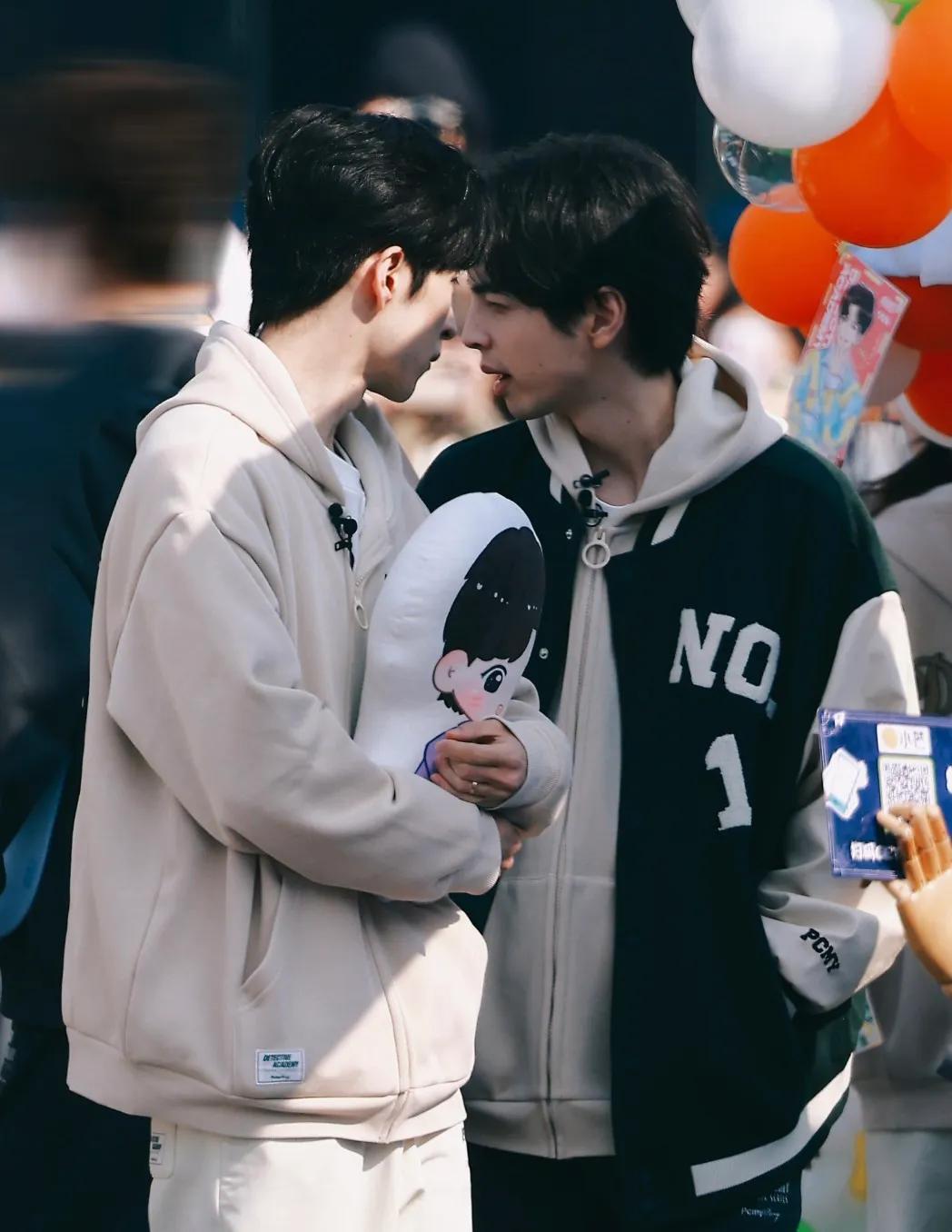 Male and female CP fans are angry and spend thousands of dollars, just to listen to the live ...