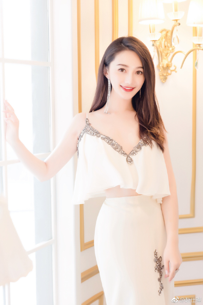 Huang Xiaoming has a new relationship! The woman was picked up as actor Zhao Shijin, and a large ...