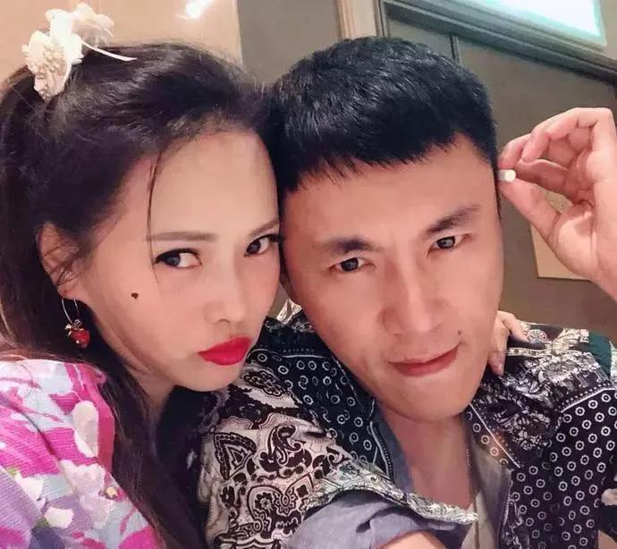 Wang Xiaofei and Big S divorced, how did Yi Nengjing and Qin Hao put it on the hot search? - iNEWS