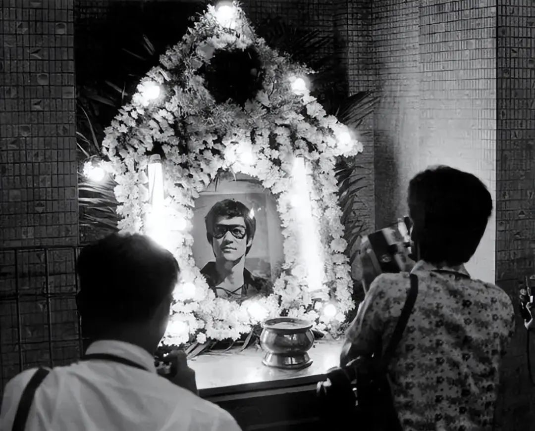 50 years after the tragic death of the gossip star on the bed, the ...