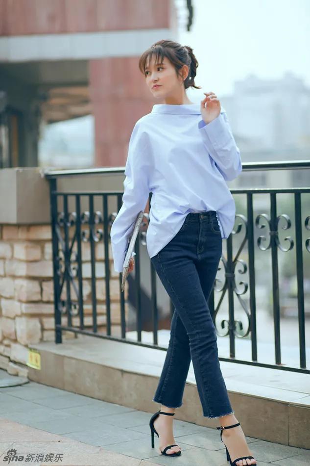 Fashion street shooting actress Xiao Yin - iNEWS