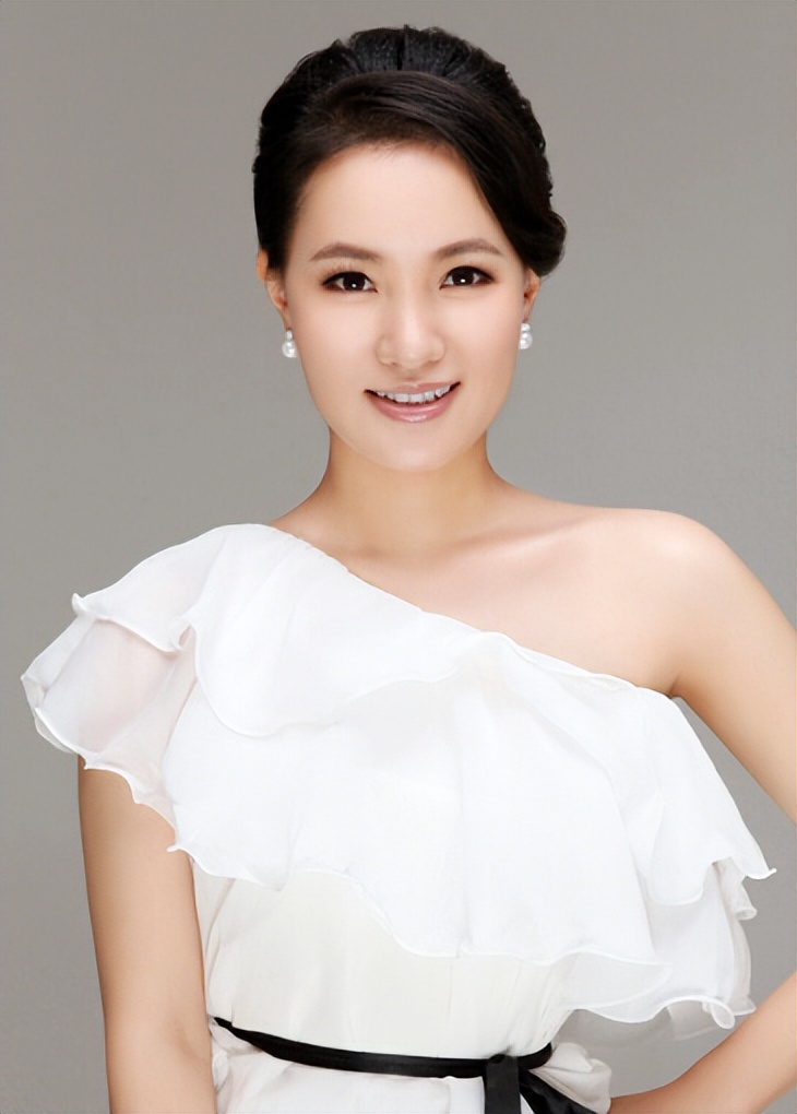 Military singer Lei Jia: Married to an engineer husband at the age of ...