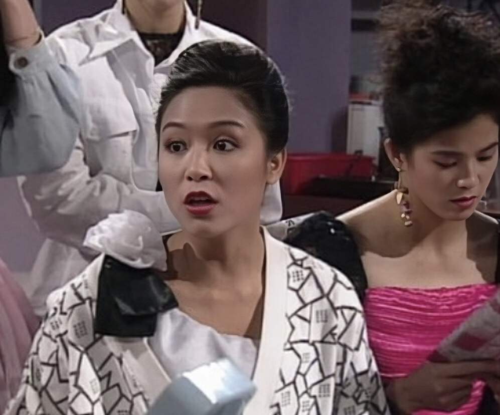 A well-known Hong Kong actress announced her comeback, took a 25-year ...