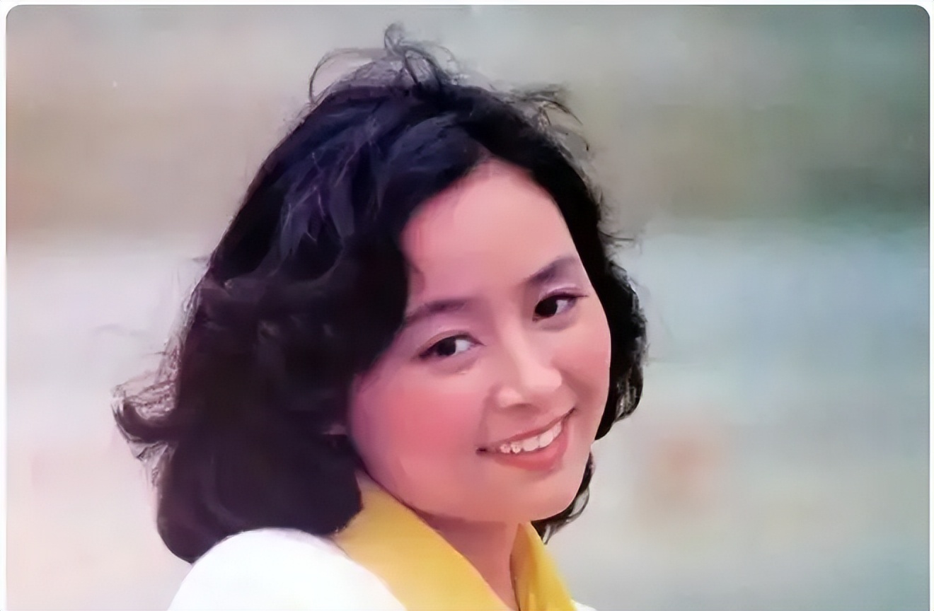 Zhang Yu: She became popular with "Love on Mount Lu" and abandoned her ...