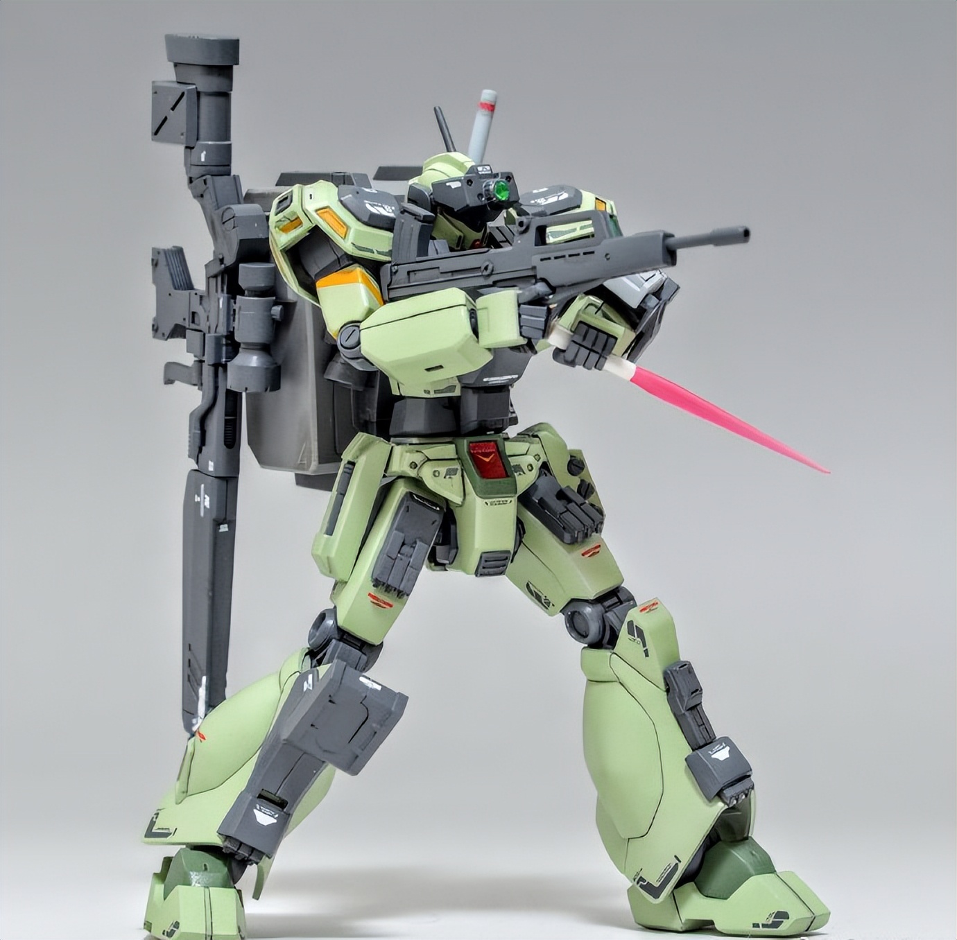 Mobile Suit Gundam ECOAS Transformation Jegan Model - iNEWS