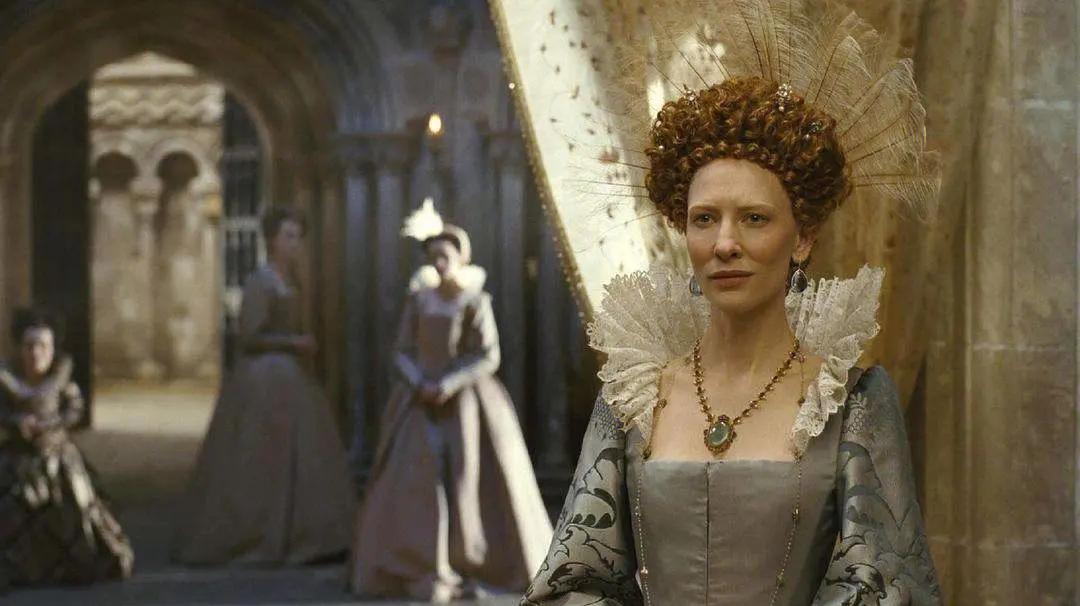 Queen's Splendid Splendor: Cate Blanchett's Shocking Performance in ...