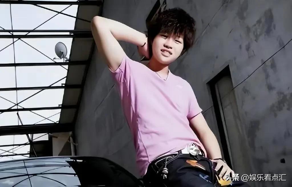 Photos of Li Tianyi's current situation were exposed, and he took a ...