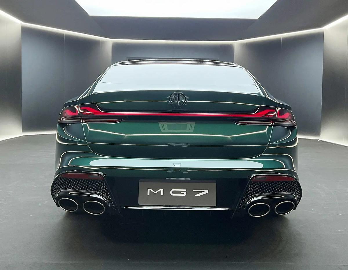 SAIC MG7 released, equipped with black label LOGO for the first time, the aura is not inferior ...