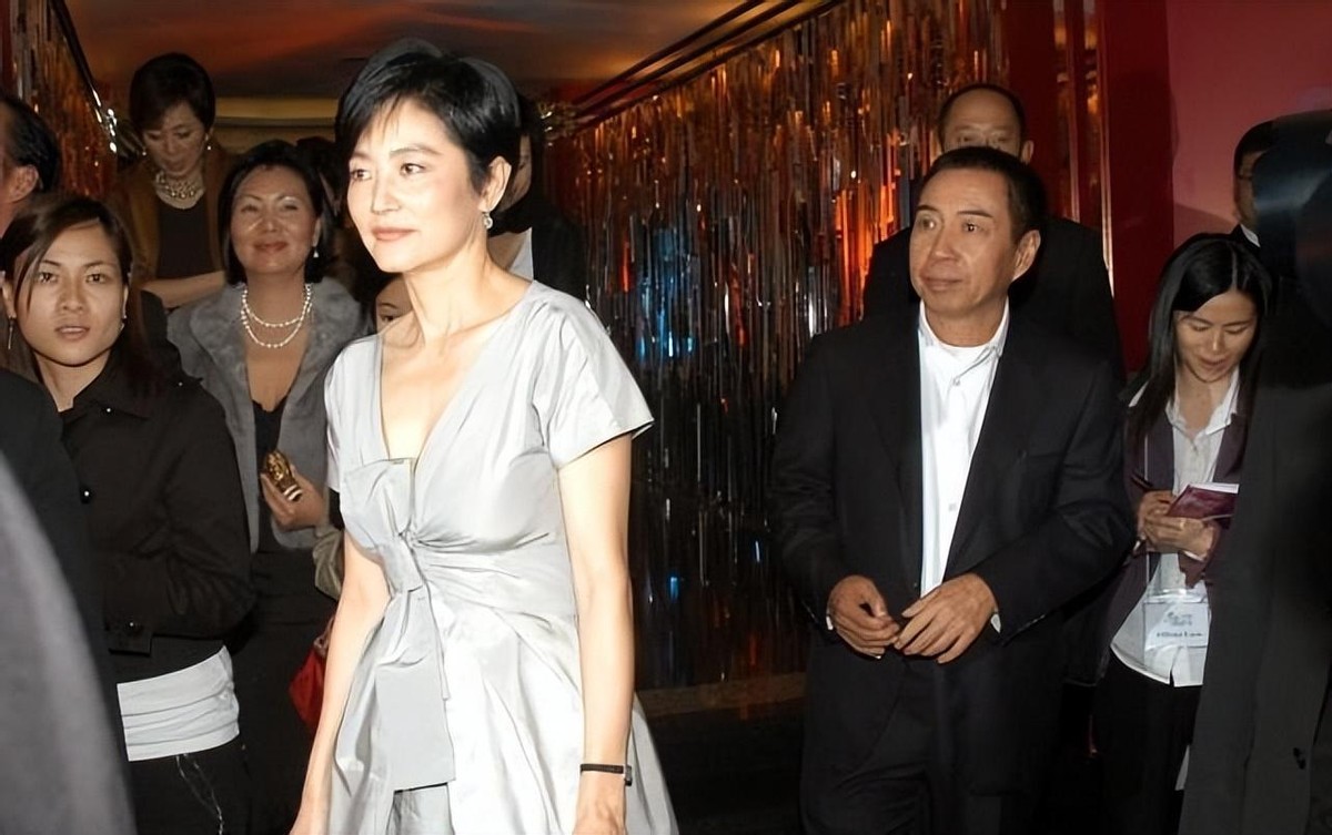 Brigitte Lin's 29-year husband, we are familiar with him! Wearing a ...