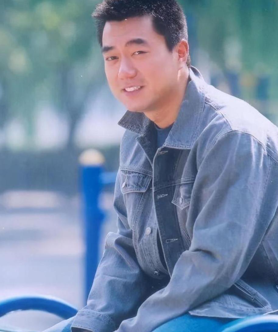 Dong Yong: After failing his first-married wife, he married an ordinary outsider in the second ...