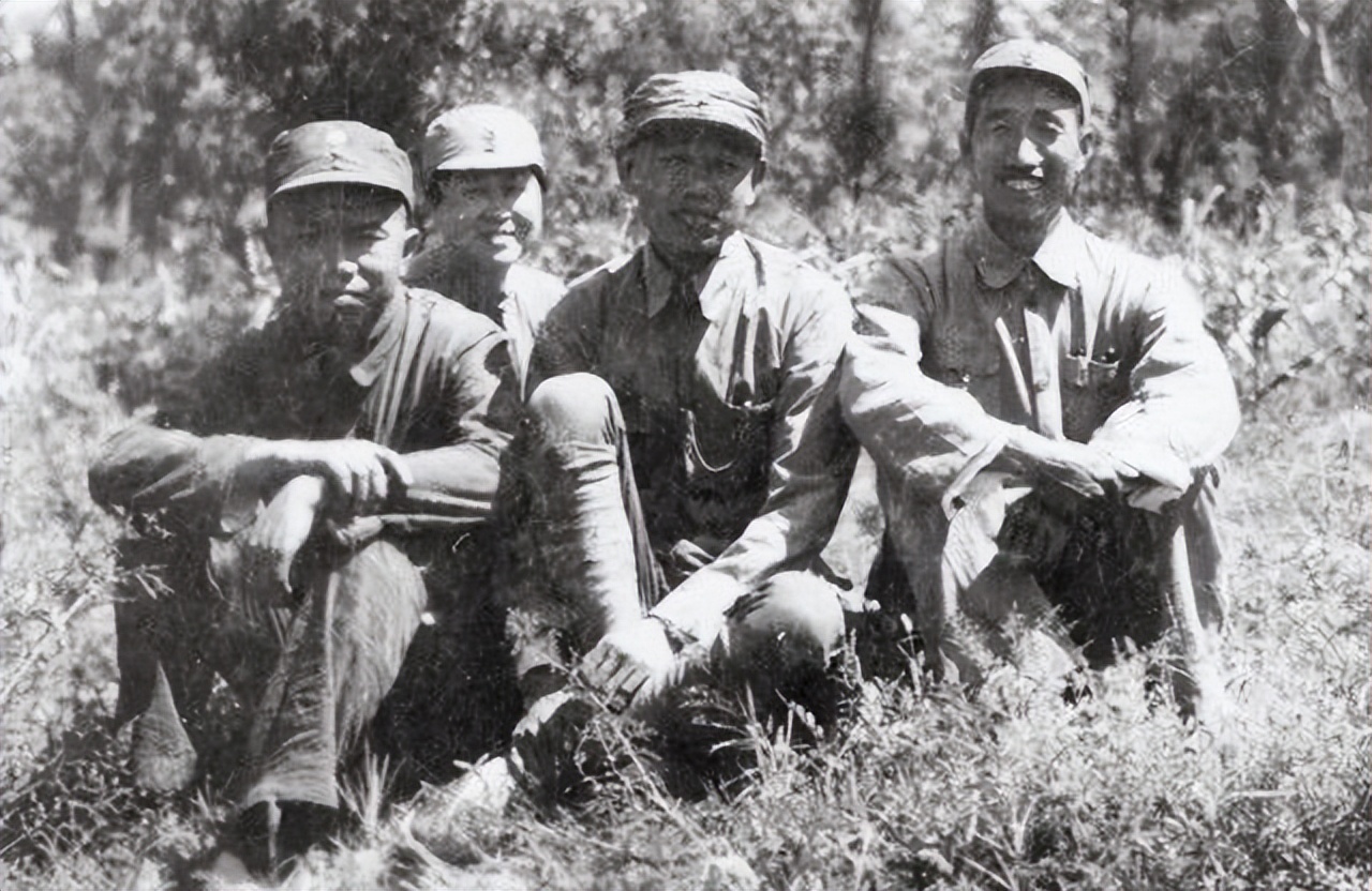 The two founding generals were born in the same year and died in the ...