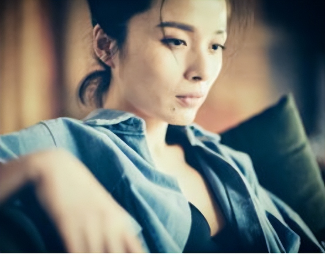 Li Jia: After divorcing a wealthy businessman, she married Jin Dong ...