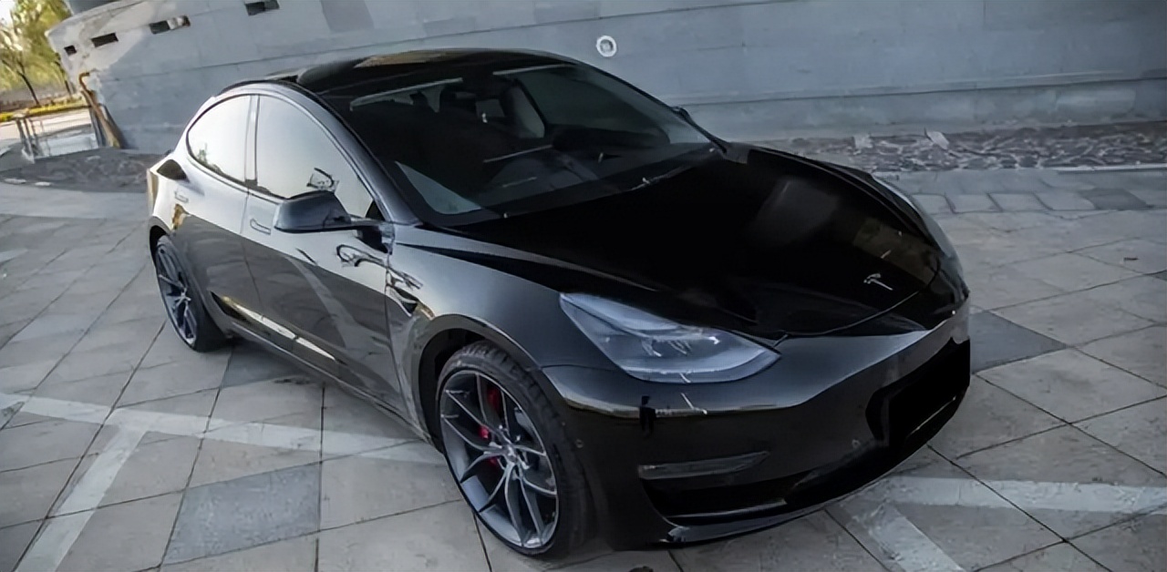 How big is the gap between Tesla and BYD? - iNEWS