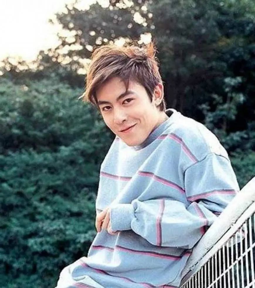 1,400 photos were exposed, ruining Cecilia Cheung and Edison Chen's ...