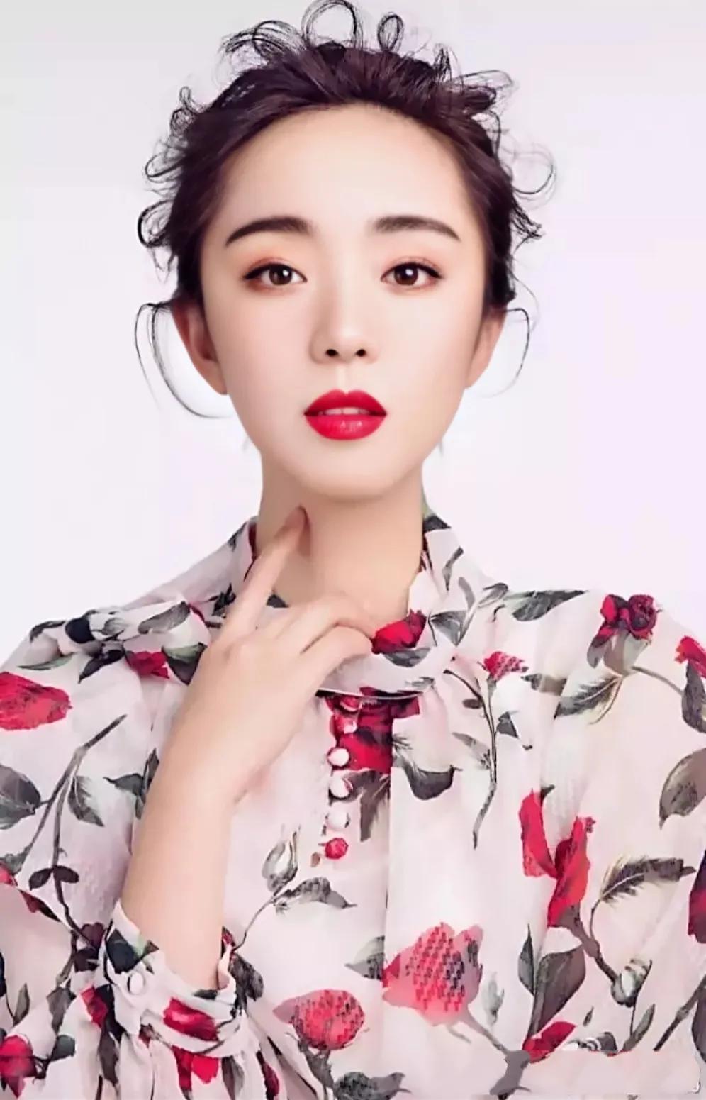 Appreciation of beautiful photos of "Fire Phoenix" Liu Xiaojie - iNEWS