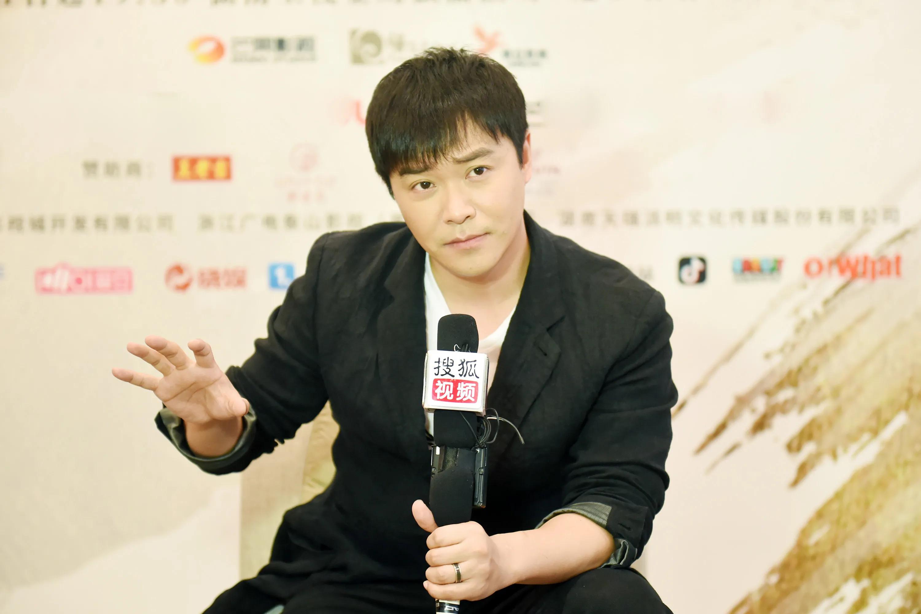 Four new directors - Chen Sicheng, Wu Jing, Dapeng, Wang Baoqiang - iNEWS