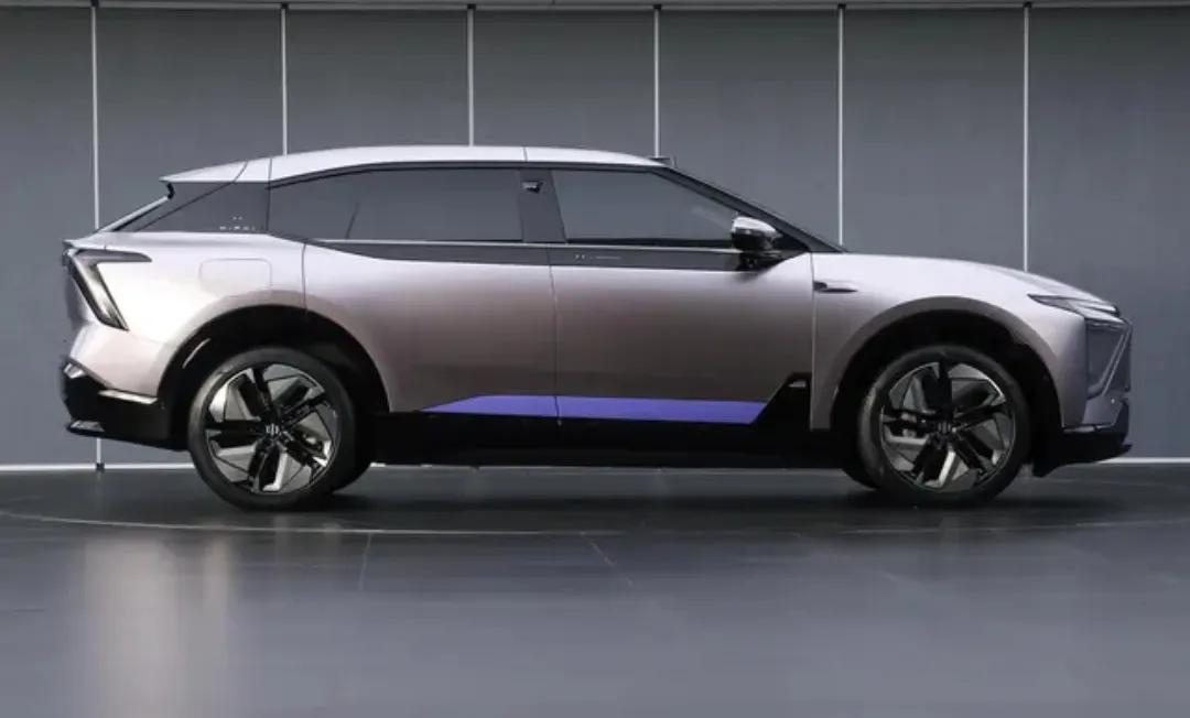 I showed this picture to the leader and told him not to be cut off from ...