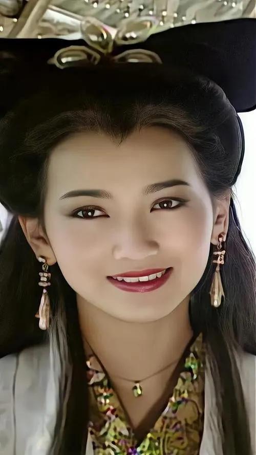 The 69-year-old Zhao Yazhi is too amazing, and the skirt can't show a ...