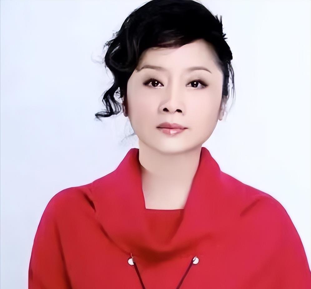 Tang Jing, who was cut off by Qin Hailu after 10 years of marriage and ...