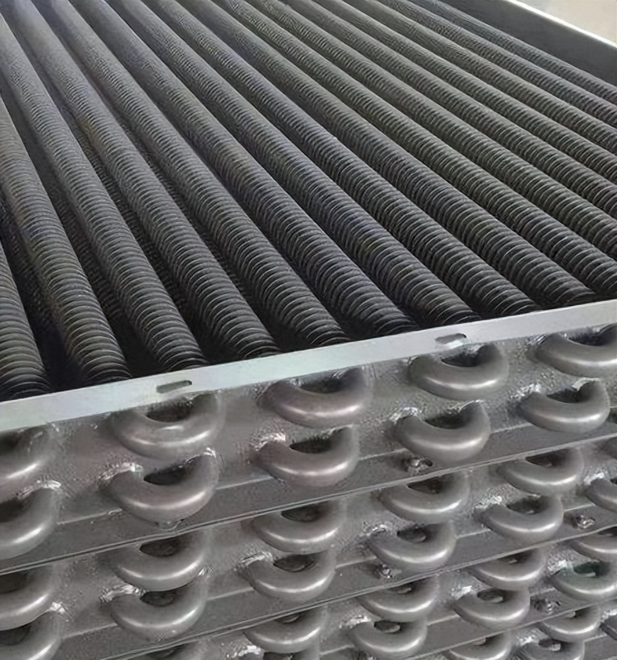 How to analyze the influence of fin form on the flow and heat transfer ...