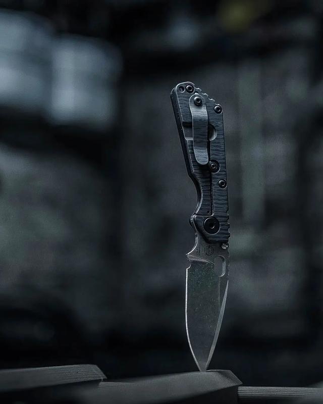 One of the most popular tactical folding knives in the US and British ...