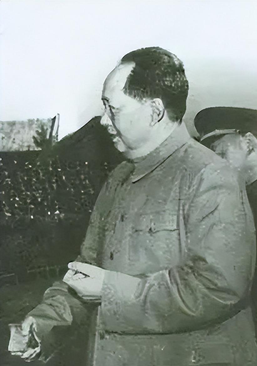 Cheng Qian passed away in 1968, his wife summoned up the courage to ask ...