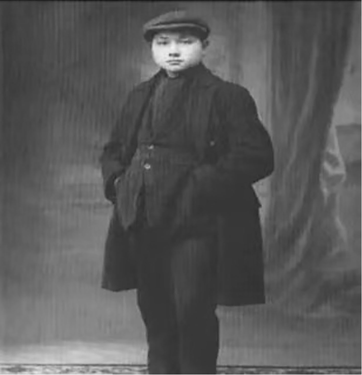 On New Year's Day in 1997, Deng Gong, who was seriously ill, suddenly ...