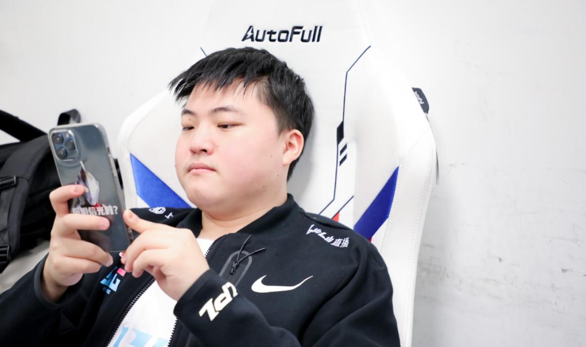 BLG vs. LNG, UZI continues to miss the start!Why not go to the LDL league and stay in shape? - iNEWS