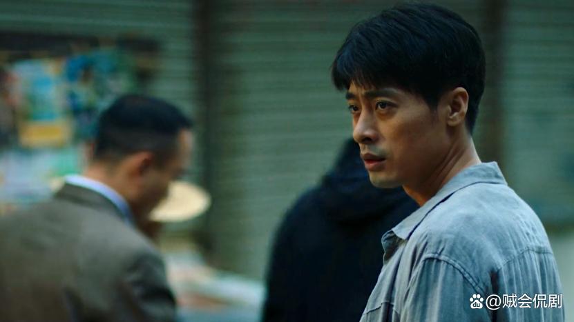What is the special origin of Zhao Hongbing's black gloves in "My Name ...