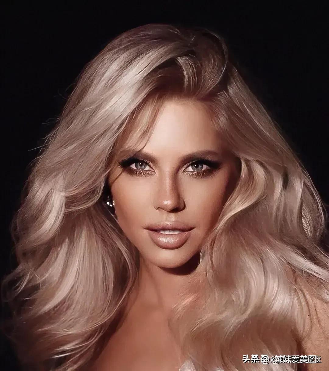 Russian actress Анастасия Клепнева - iNEWS