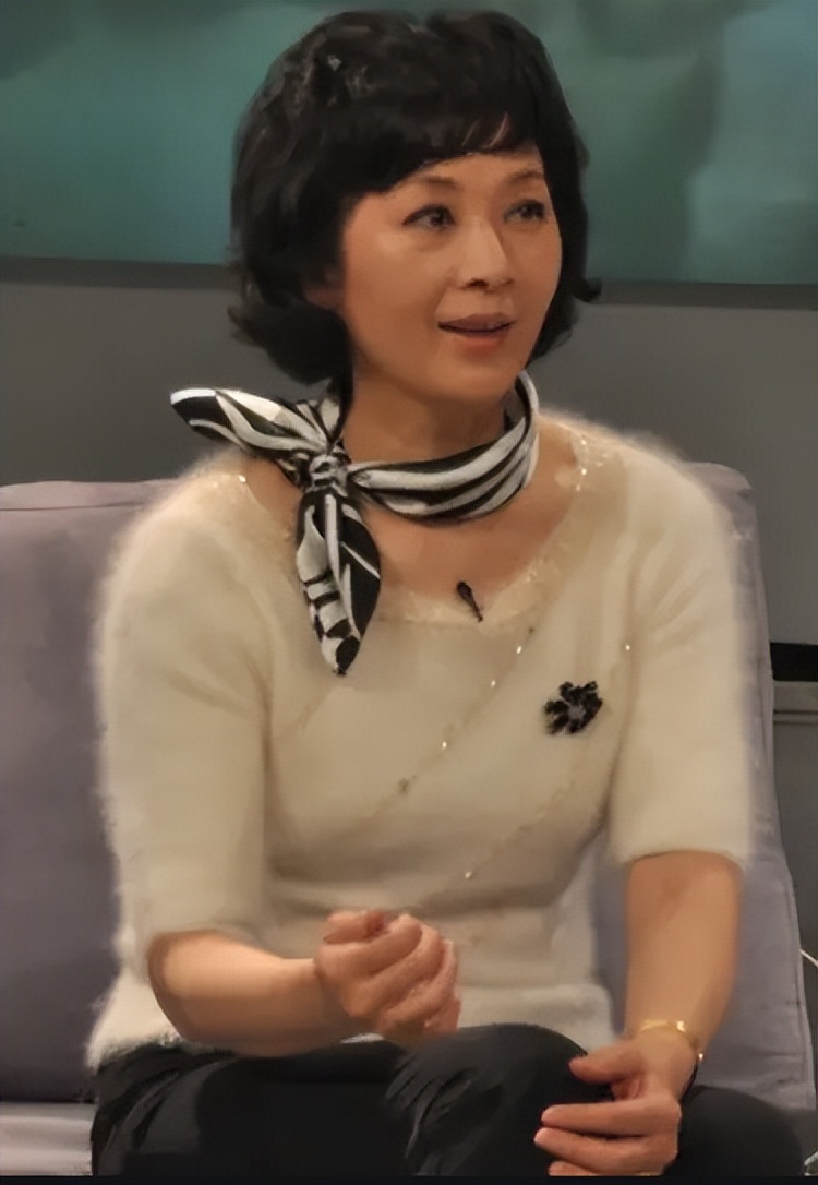 Looking at the old age of 70-year-old Gong Xue, I found that: the ...