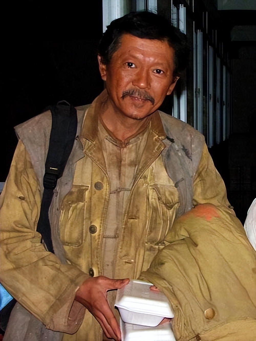 This night in Xi'an, 67-year-old Luo Jingmin taught the entertainment ...