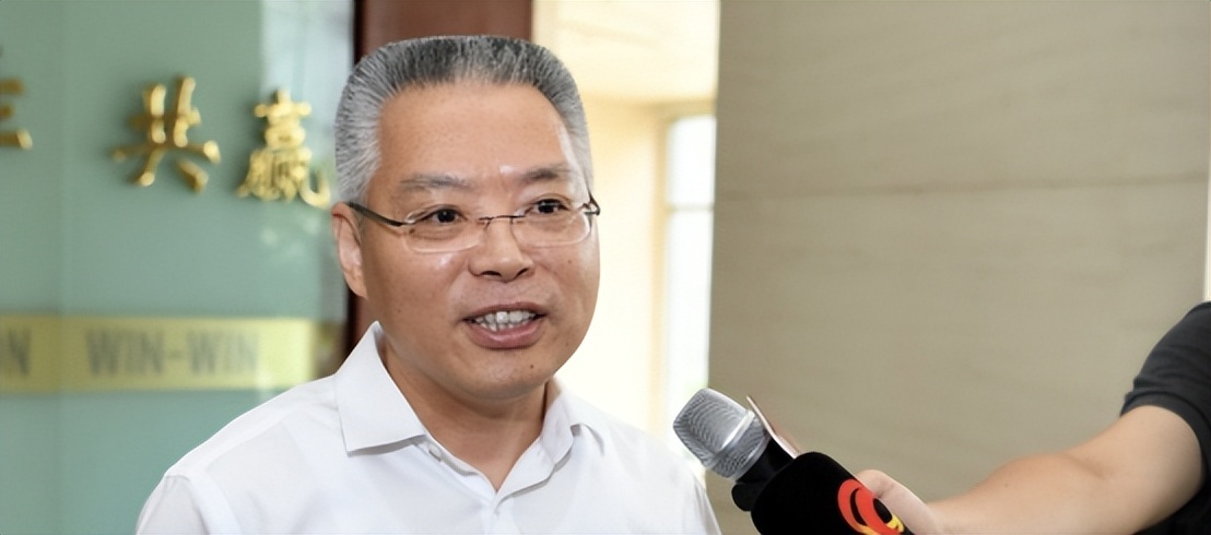 Ye Yuqing, the head of the "Four Stunners", was "robbed" of her first ...