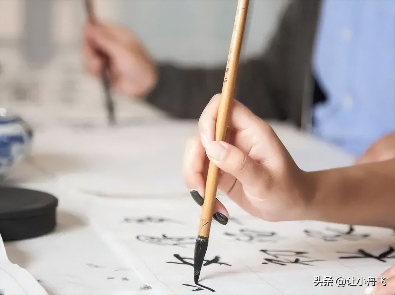 The writing speed of brush calligraphy is roughly manifested in the ...