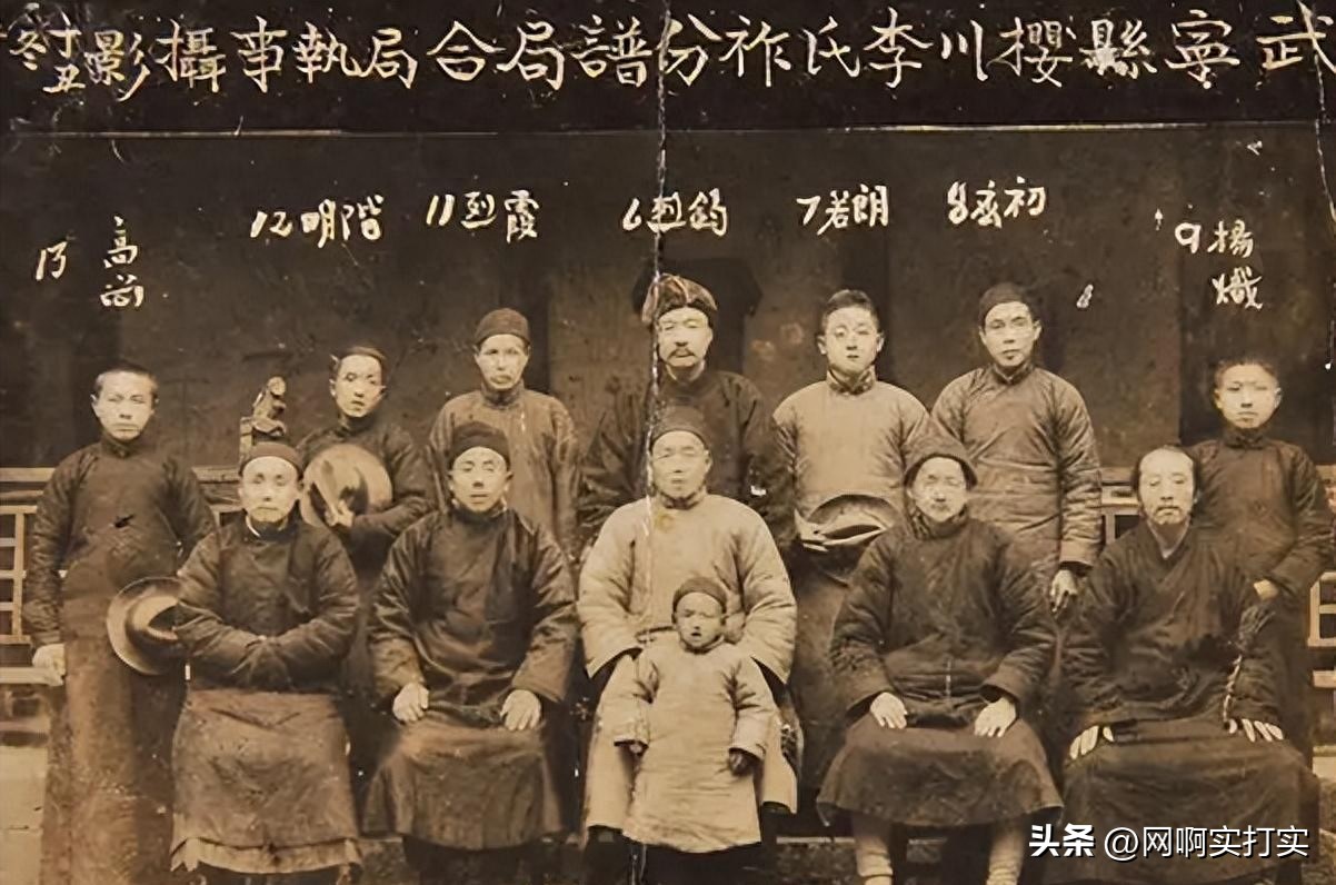 After the defeat of Li Xiucheng's men, he returned to his hometown. His ...