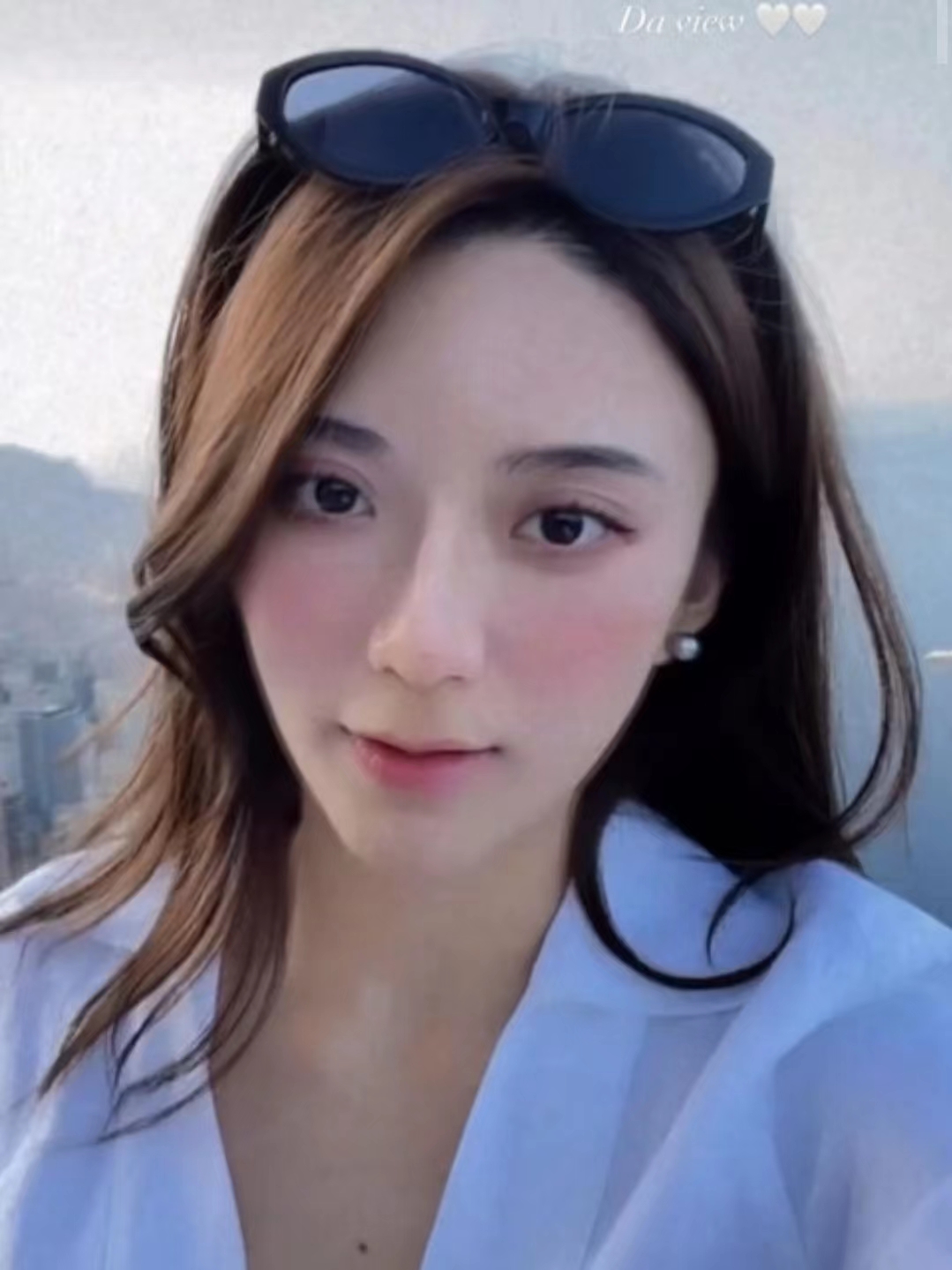 luxurious! TVB Xiaohua traveled to Europe and stayed in a hotel for one ...