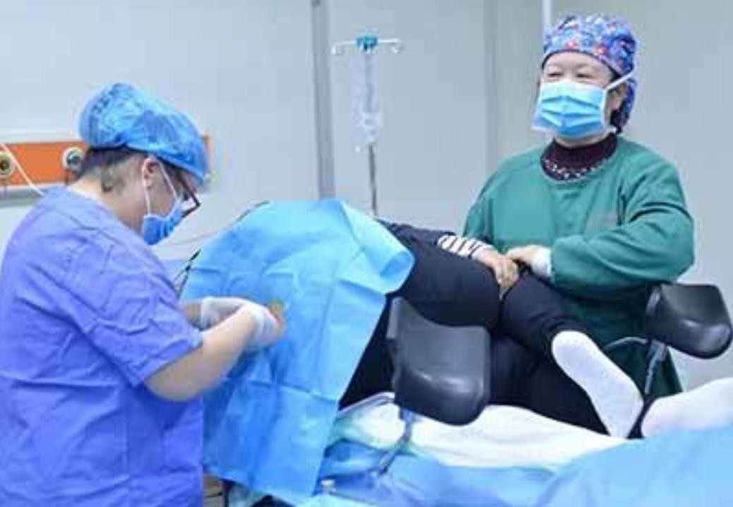 Do you have to experience a "scissor" in a natural birth?Not ...