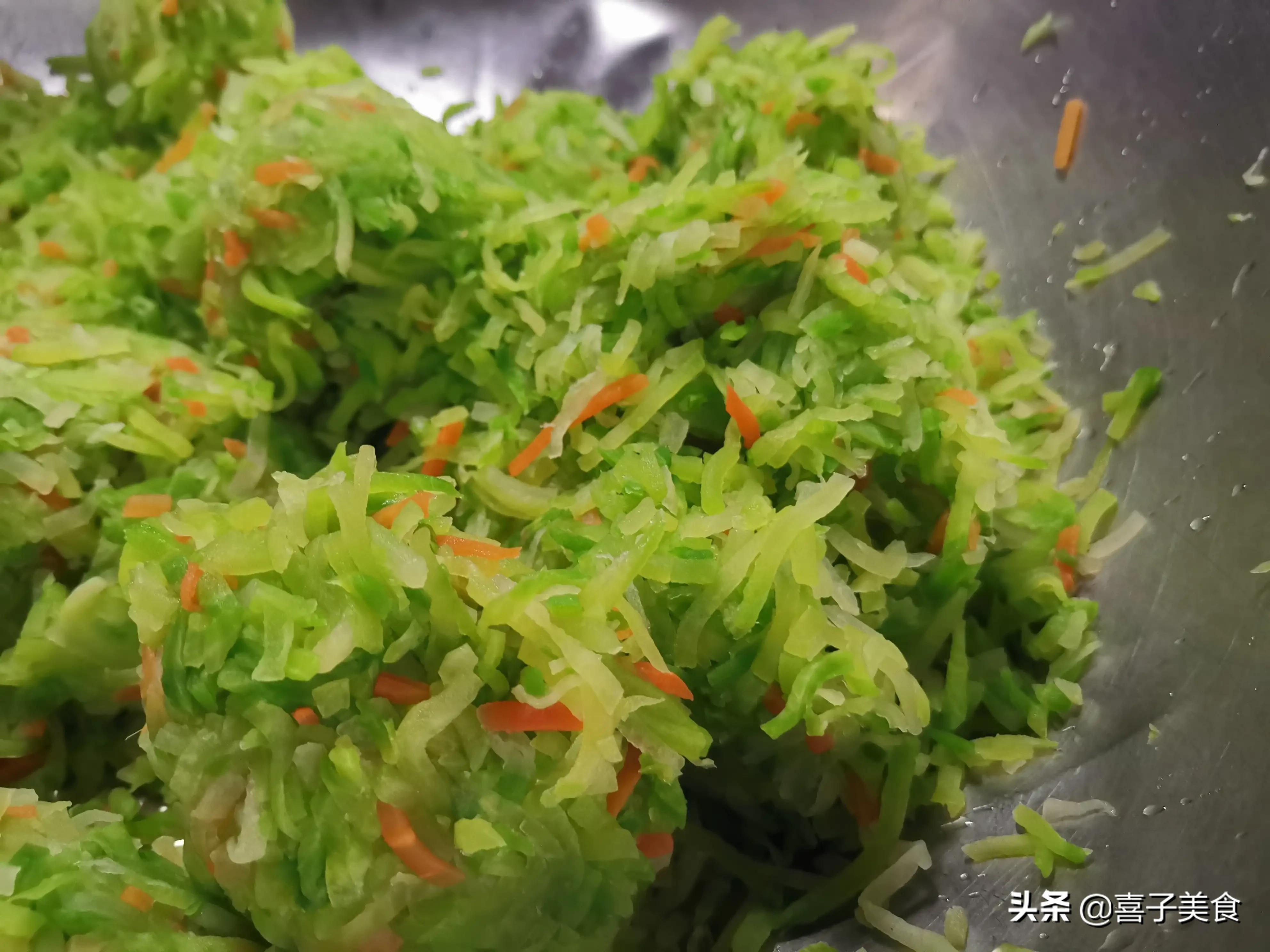 The chef teaches you that the radish balls are super delicious - iNEWS