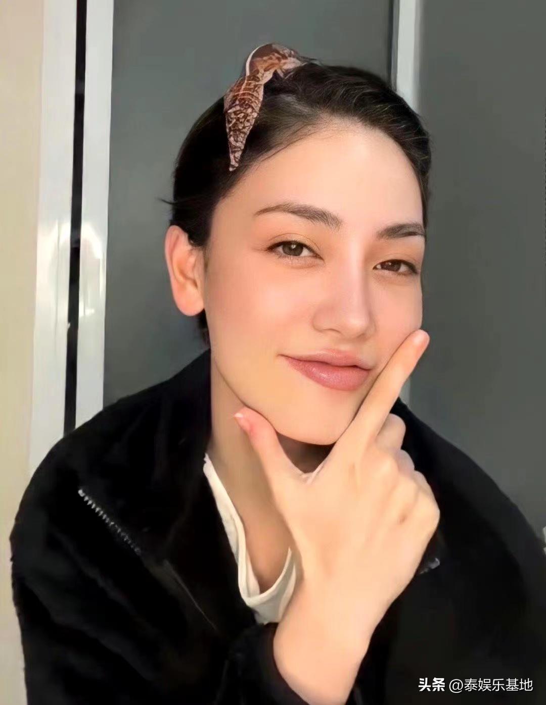 Miss Wan Guo Meena posted intimate photos with actor Meen, was it a ...