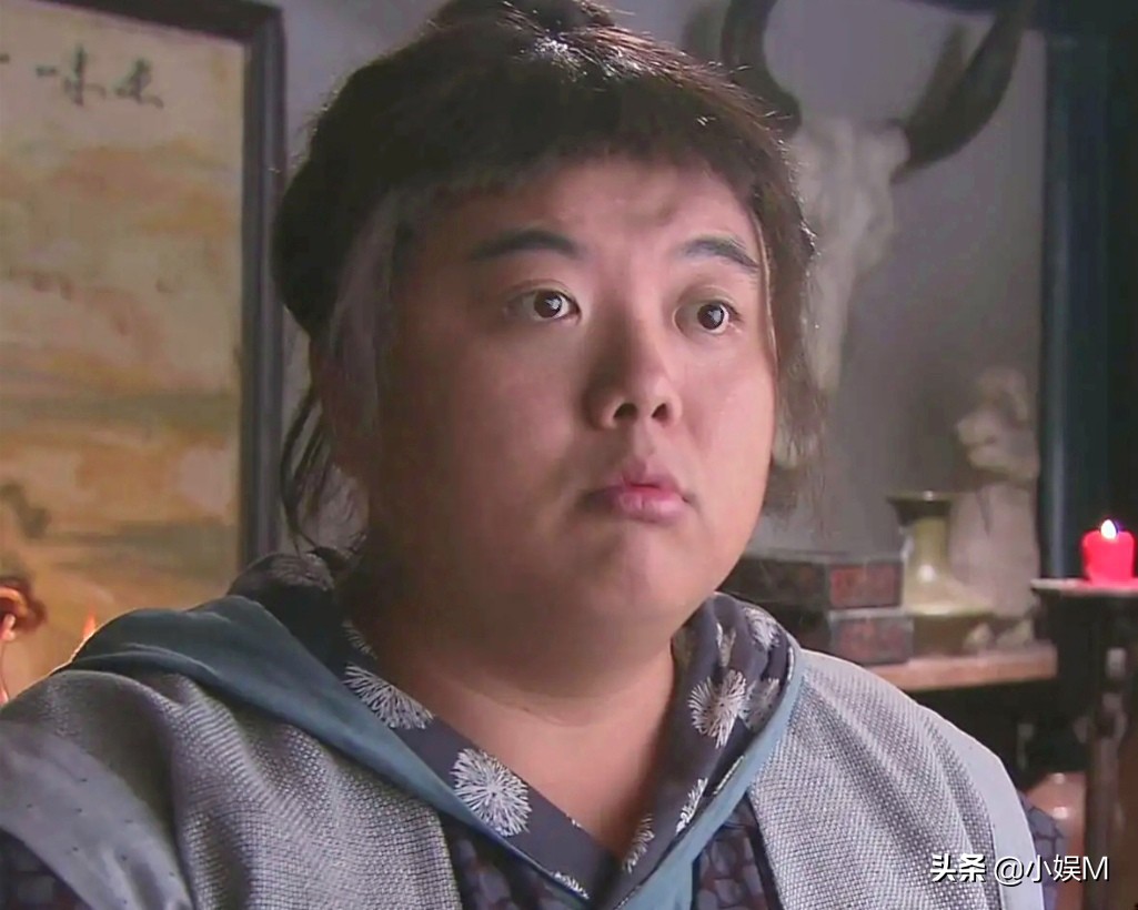 Liu Shishi's makeup "Long Kui" is too earthy, and her hairstyle is like ...