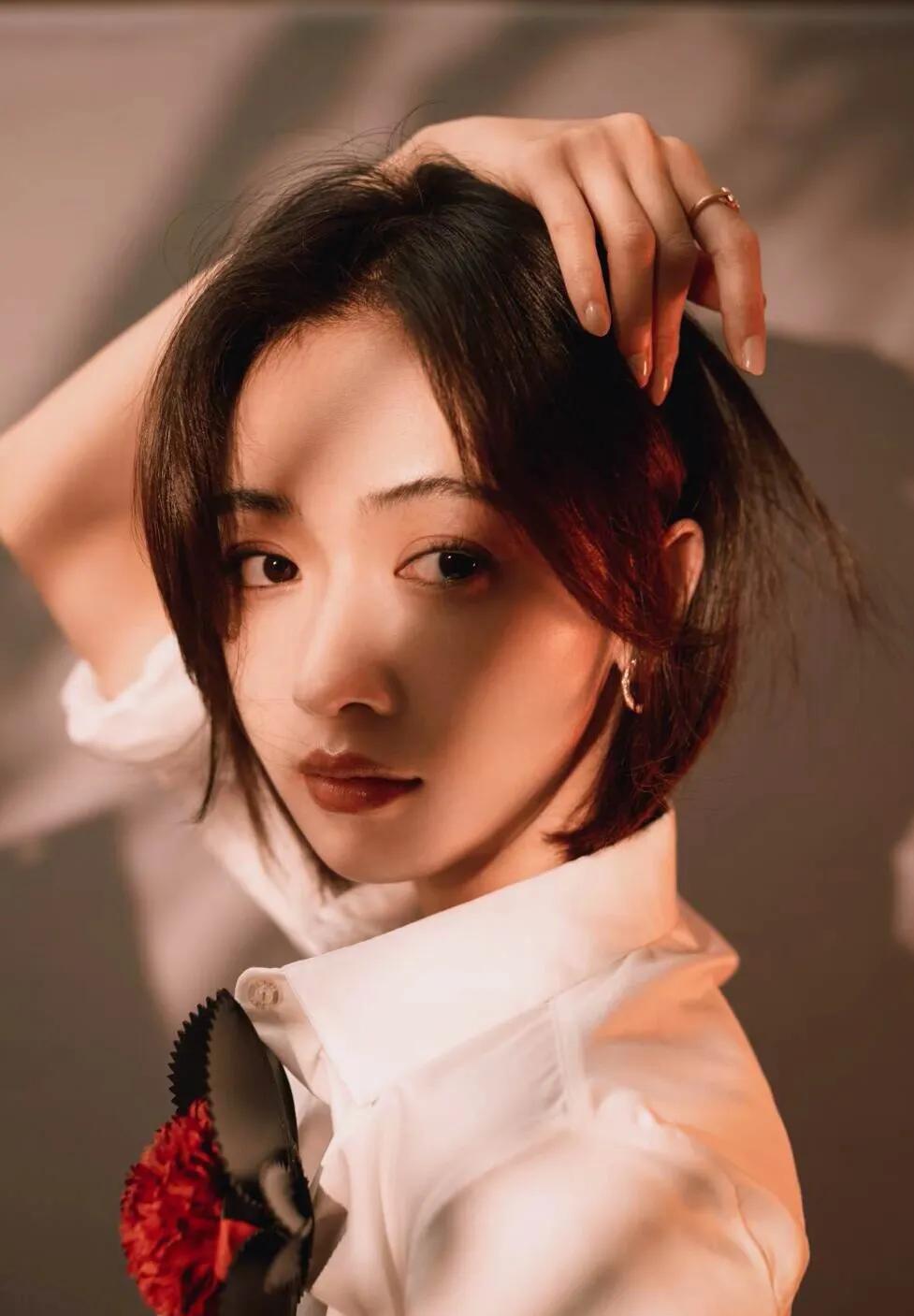 Beautiful and Delicious Wu Jinyan - iNEWS