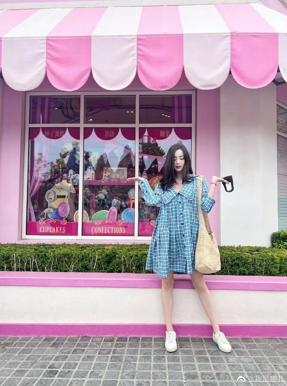 Simple plaid regular clothes can also look like a big beauty, Nazha is ...