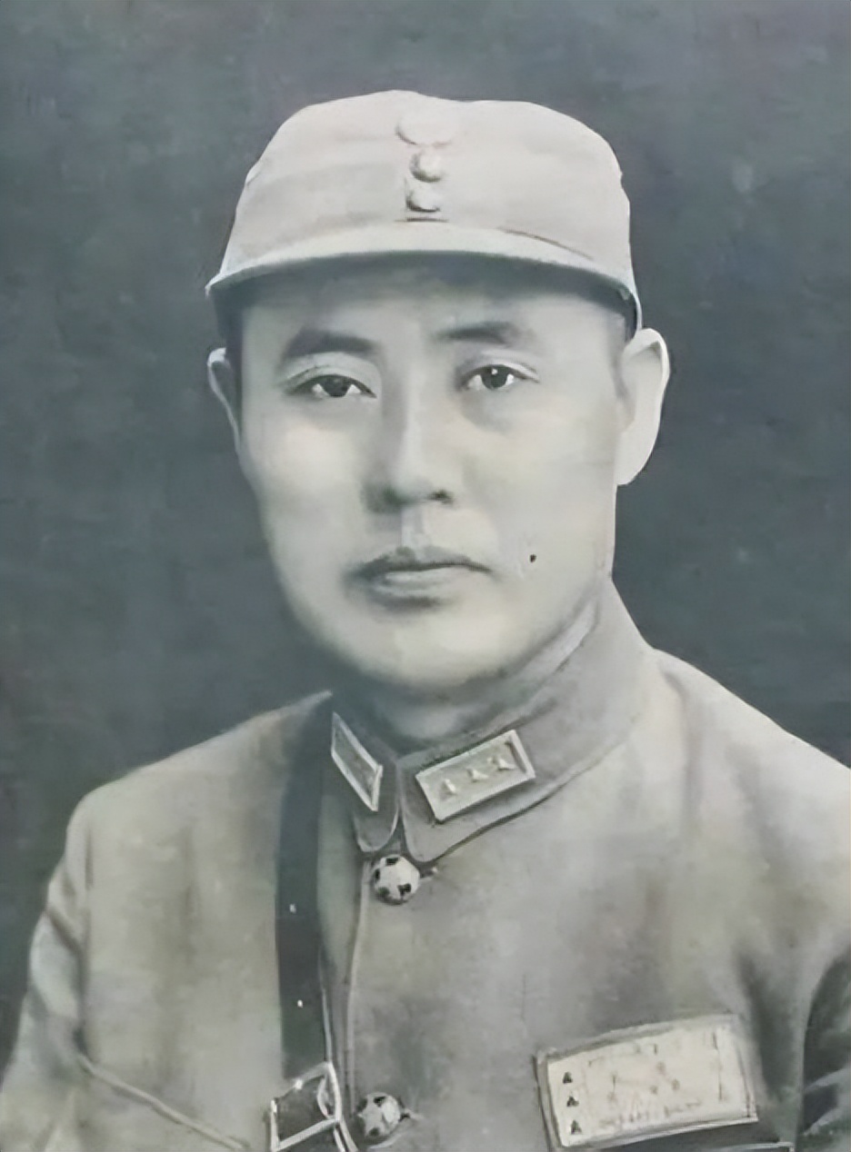 He was the commander of the lieutenant general of the Kuomintang, and ...