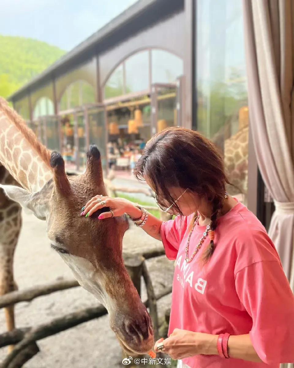 Knowing that her daughter did not commit suicide by cutting her pulse ...