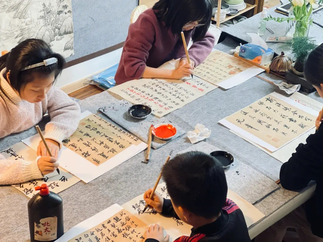 Calligraphy education in the Han Dynasty is a kind of traditional ...