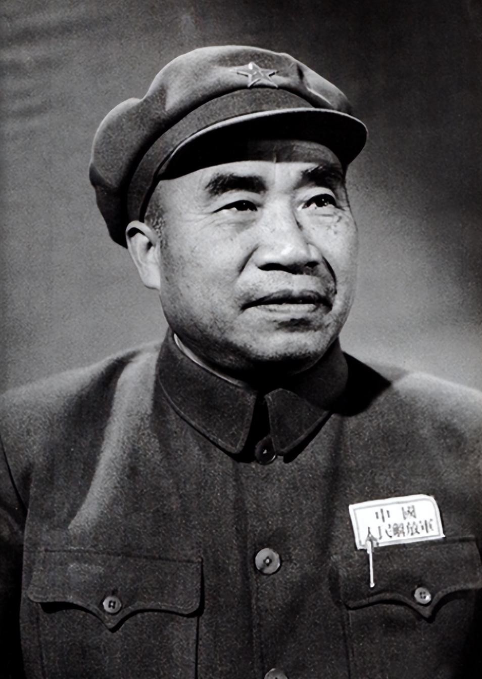 In 1949, Zhu De went to visit Chen Mingren. Before entering the door ...